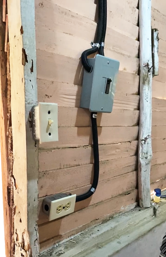 Rehabilitación en casa de Matilde Abreu - Edenorte Dominicana