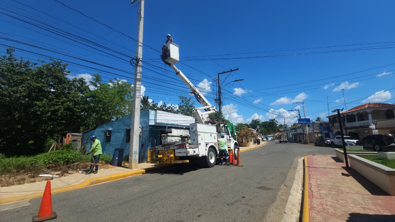 Edenorte avanza en la adecuación de redes eléctricas en Troncal Cevicos ...